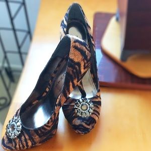 Michael | Shoes | Vintage Tiger Print Peep Toe Platform Pumps | Poshmark